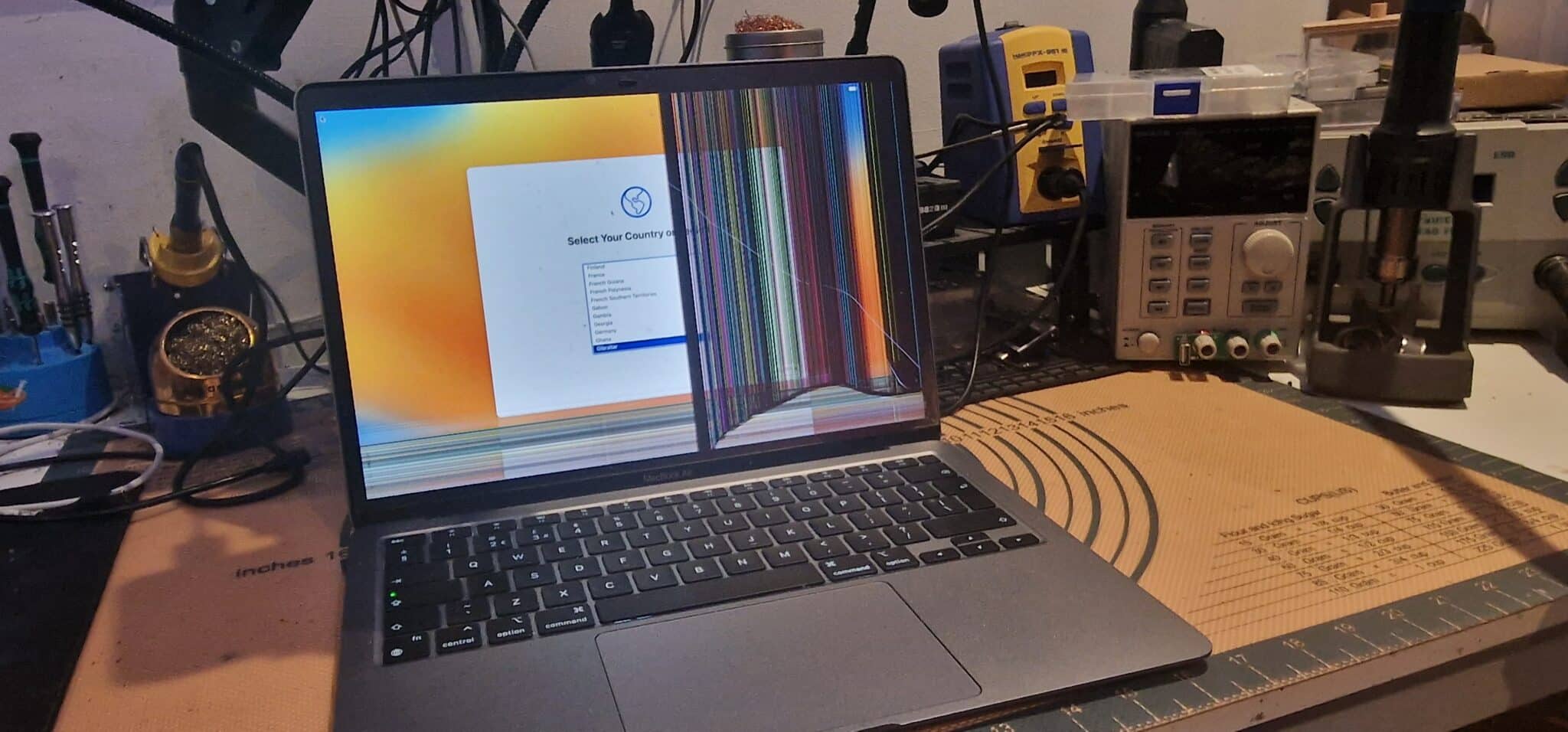MacBook Screen Repair Birmingham | 2026 Screen Replacement Costs